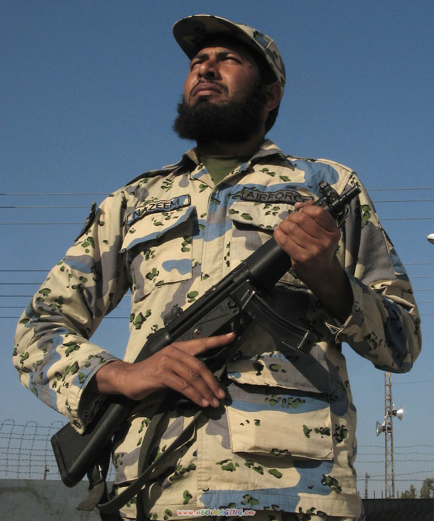 Pakistani Special Forces launched a night raid, killing many Indian ...