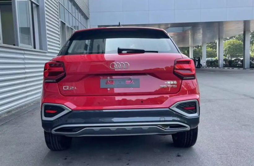 The new Audi Q2L arrives in the store, and the Q7 "same model" grille ...