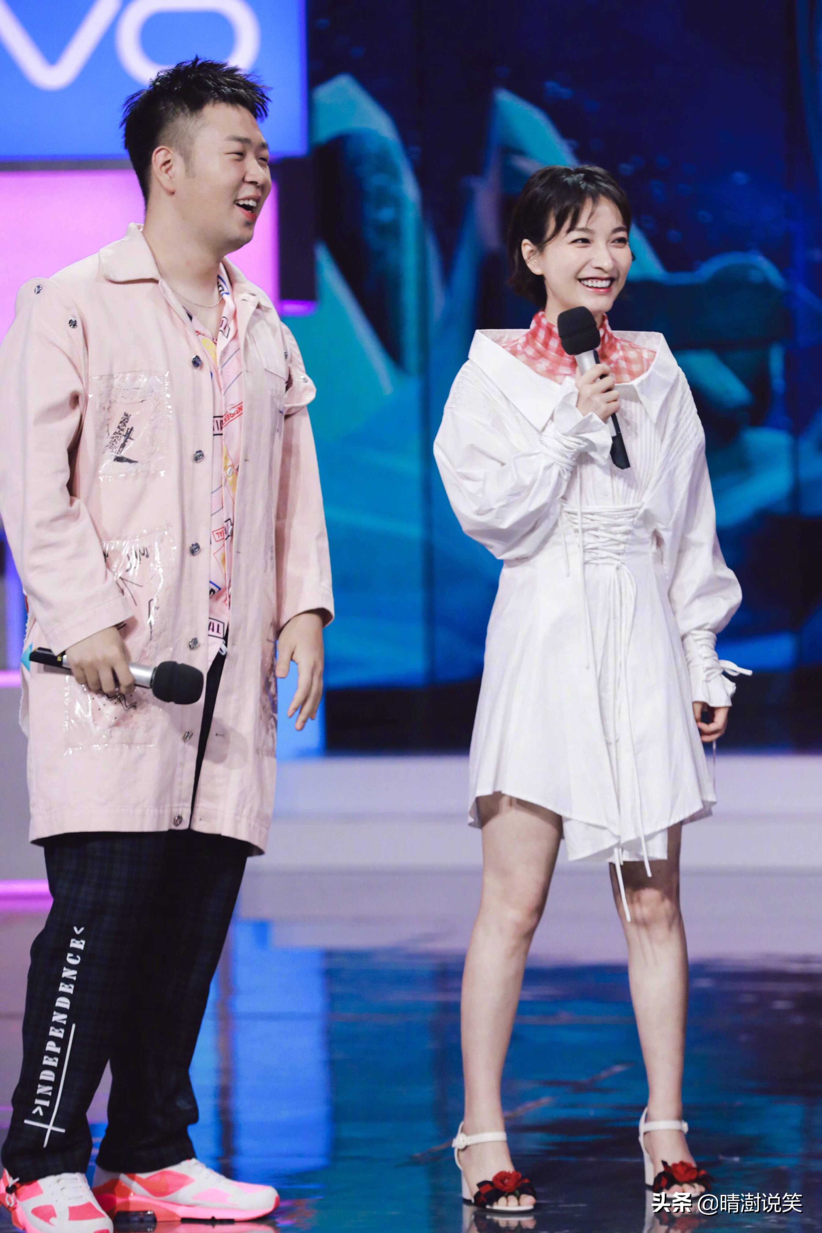 The Wu Xin standing in the corner is walking in the sun - iMedia