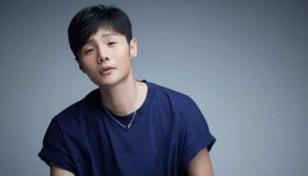 "Baby with squinted eyes" became popular, and even Li Ronghao was ...