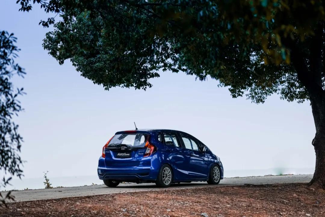 Supercar Fit GK5 adds a turbo, a veritable urban elf, a track cannon ...