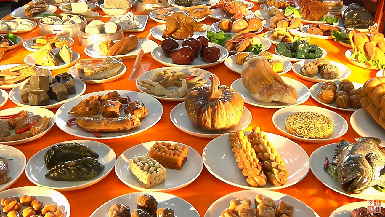 What is "Man Han Feast"? - iMedia