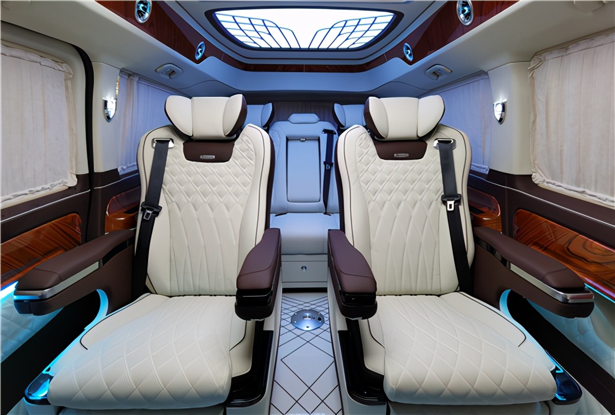 21 Mercedes-Benz Vito high-top Bach VS680, exclusive luxury customization by Elizabeth - iMedia