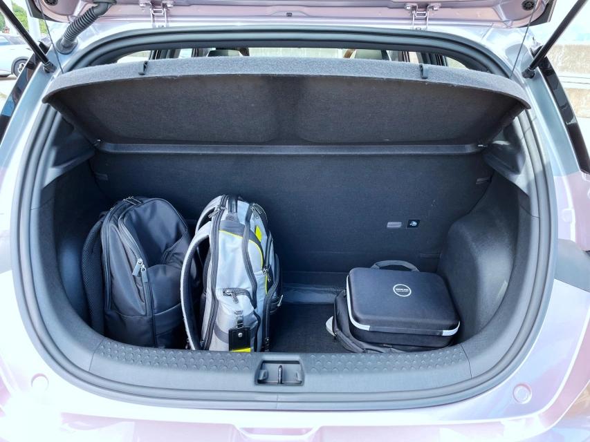 The BYD Dolphin is the first to test-drive the BYD Dolphin 400 ...