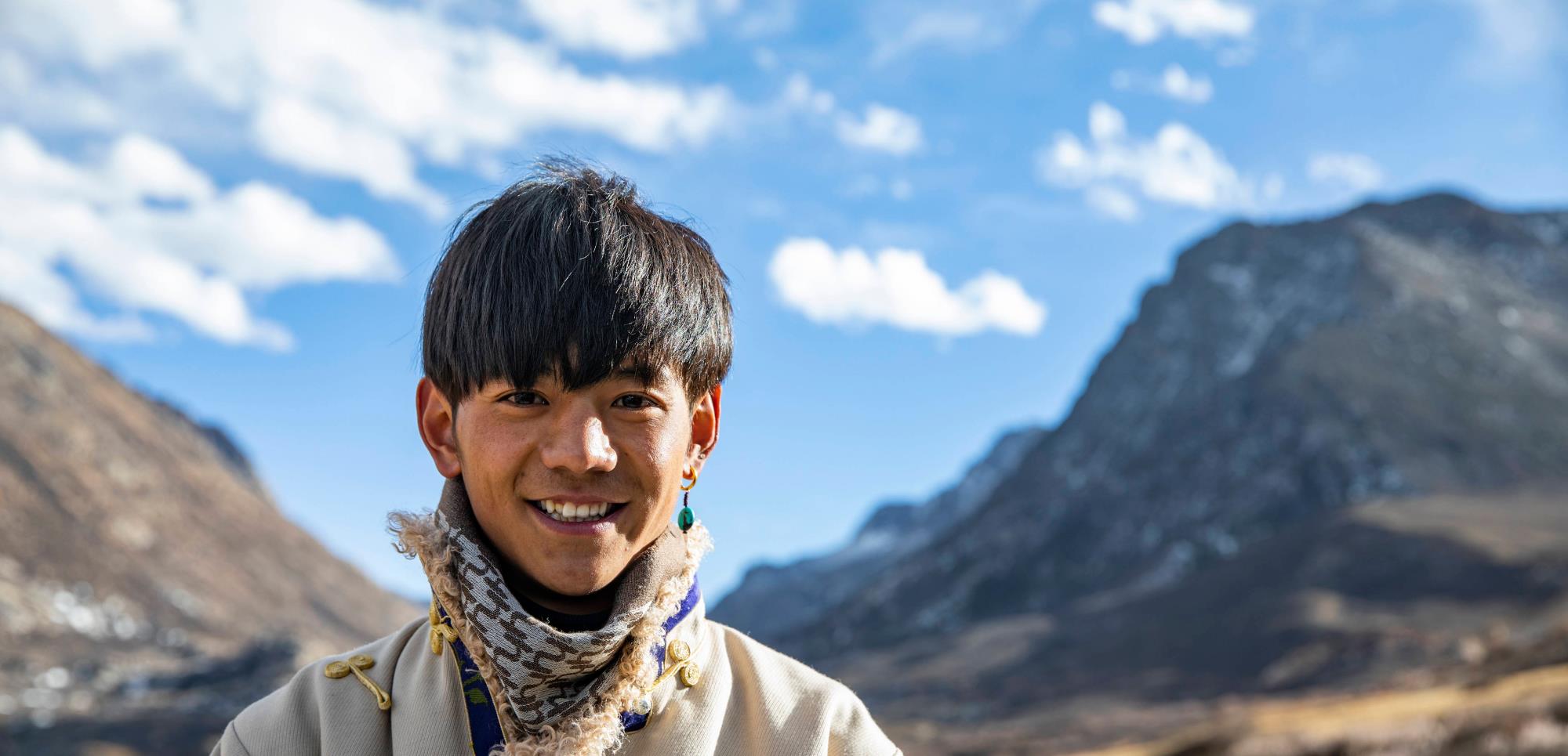 After hiding for nearly 2 months, Ding Zhen's "Harper's Bazaar" was ...