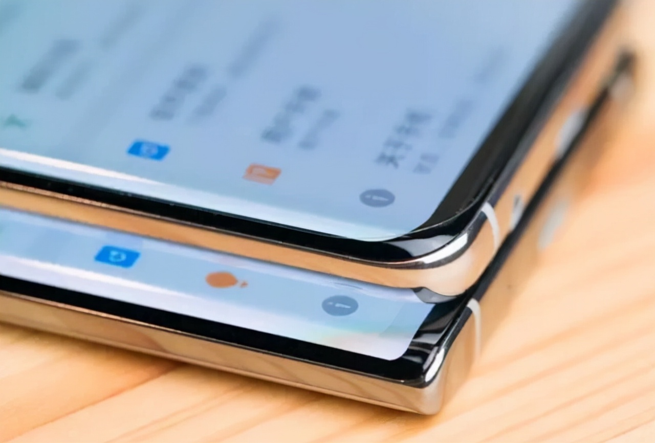 Finally understand why domestic mobile phones use curved screens, while ...