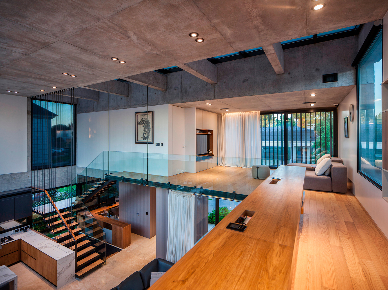Villa design: an L-shaped mansion of 450 square meters, a large mansion ...