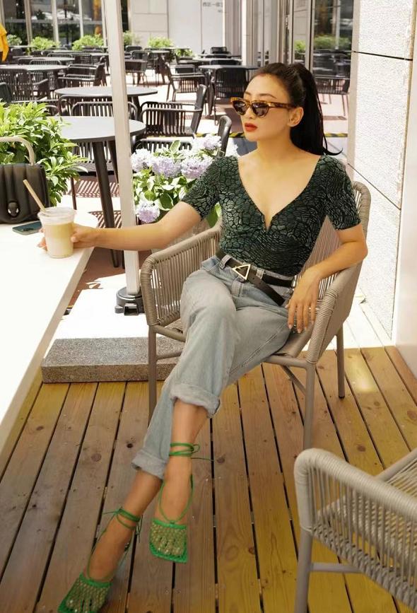 "Princess Trampoline" He Wenna took a beautiful photo, exposed herself ...