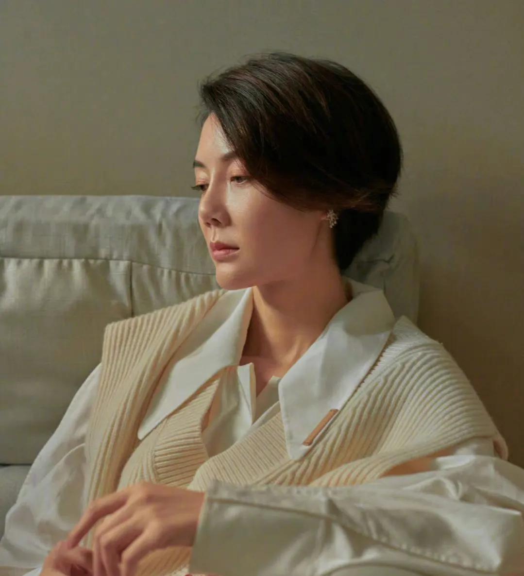 Cha Xiao's gentle light fell on his face, and his determined eyes added ...