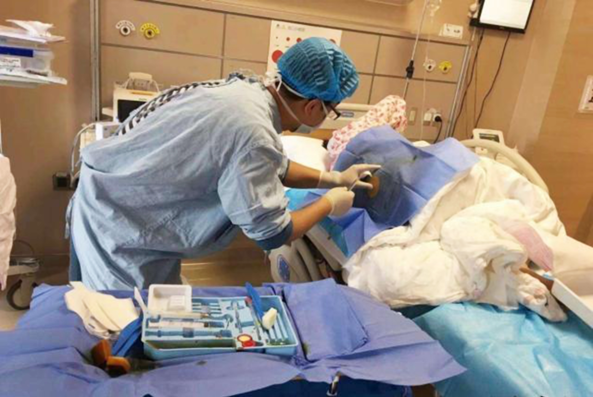 Is cesarean delivery really that simple?Just look at the tools used in ...