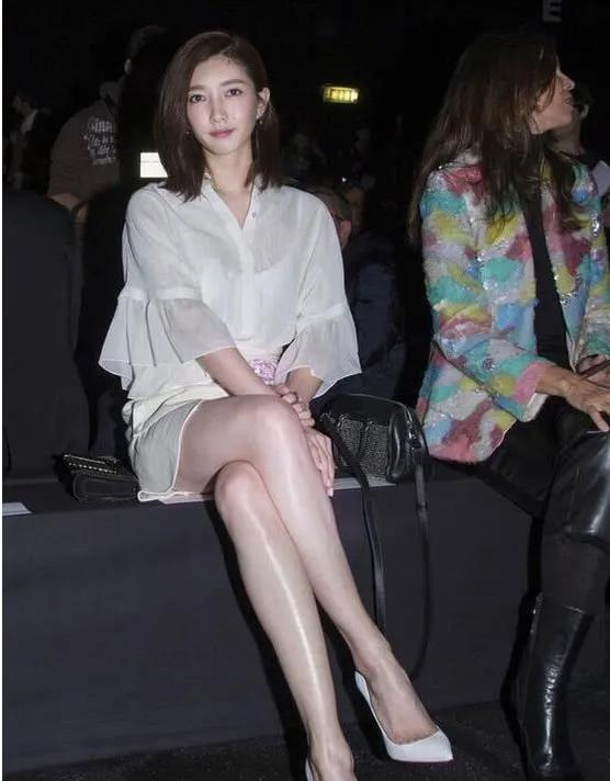 Female celebrities with long legs (who is your favorite) - iMedia
