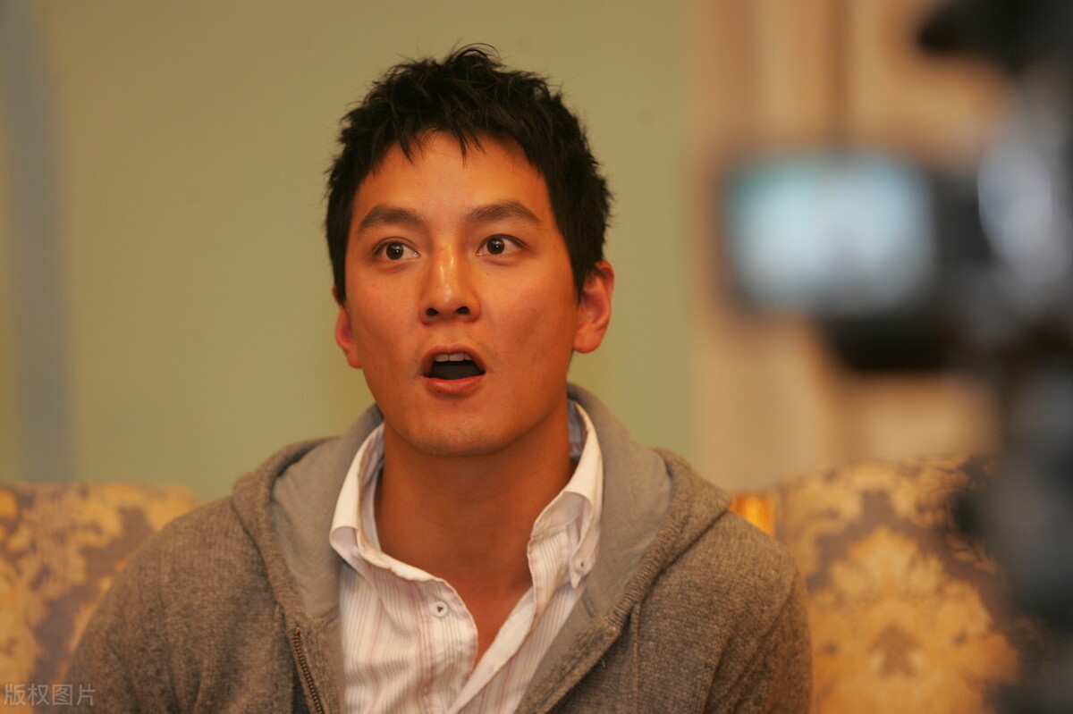 Wang Leehom and Wu Yanzu will be in the same frame ten years later, the ...