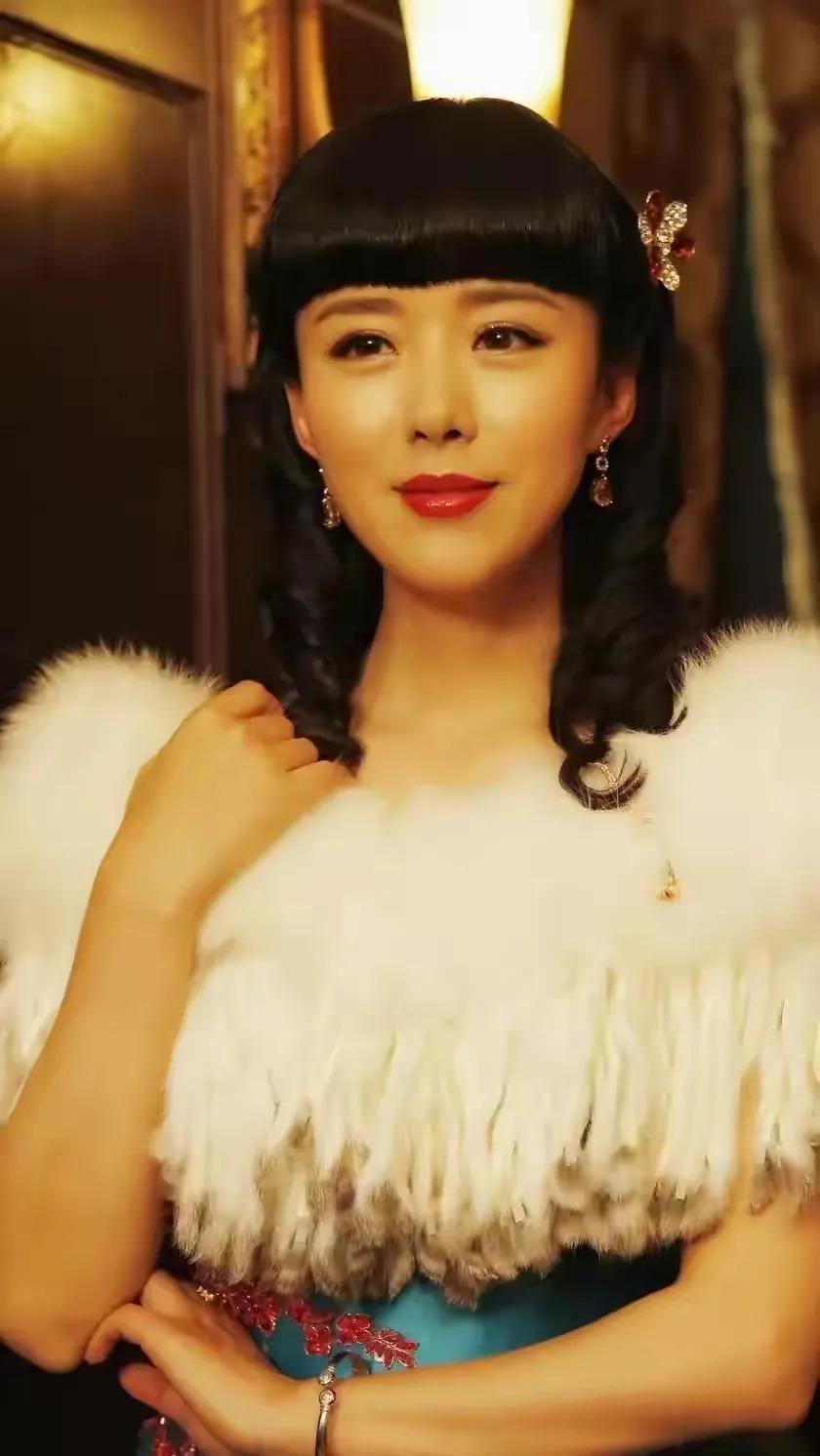 Hunan Beauty-Yan Danchen - iMedia