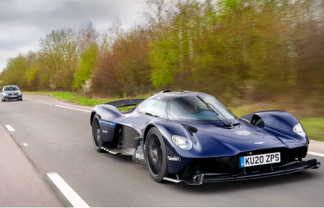 10 super fast sports cars in the world - iMedia