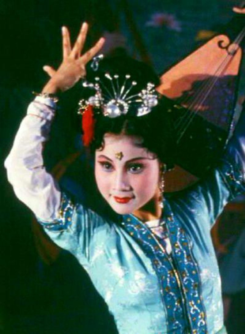 She is the wife of movie star Zhou Lijing. She once starred in the TV ...