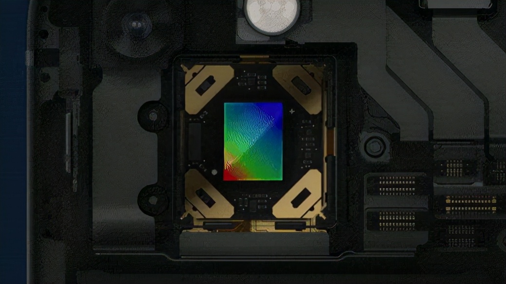 Cold knowledge: Why did Apple change the position of the camera on the ...