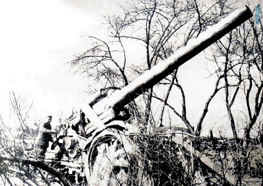 The 210mm Mörser 18 heavy mortar gun of the German artillery of World ...