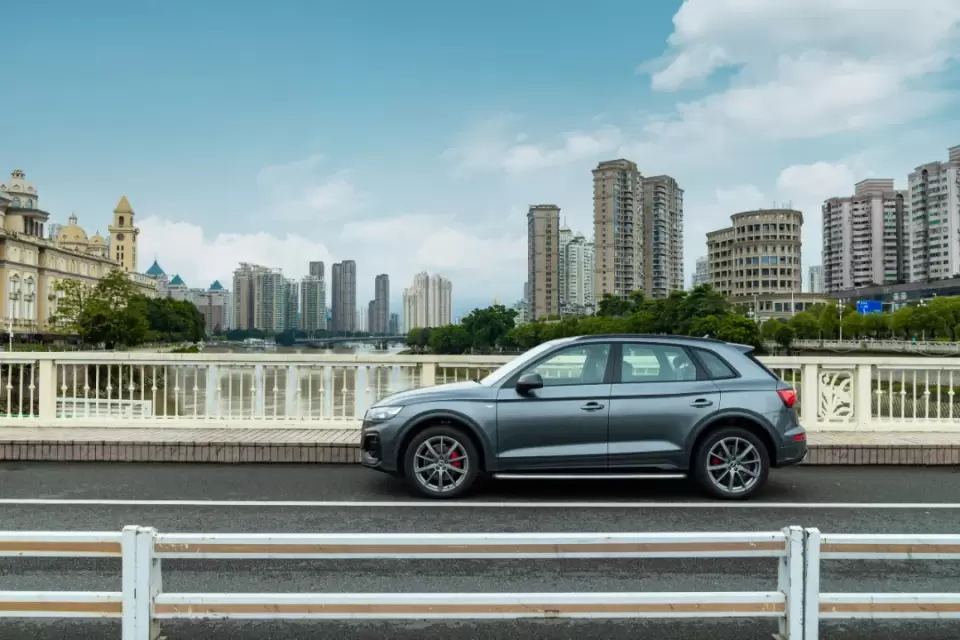 The benchmark evolves, why is TA the luxury B-class SUV that ...