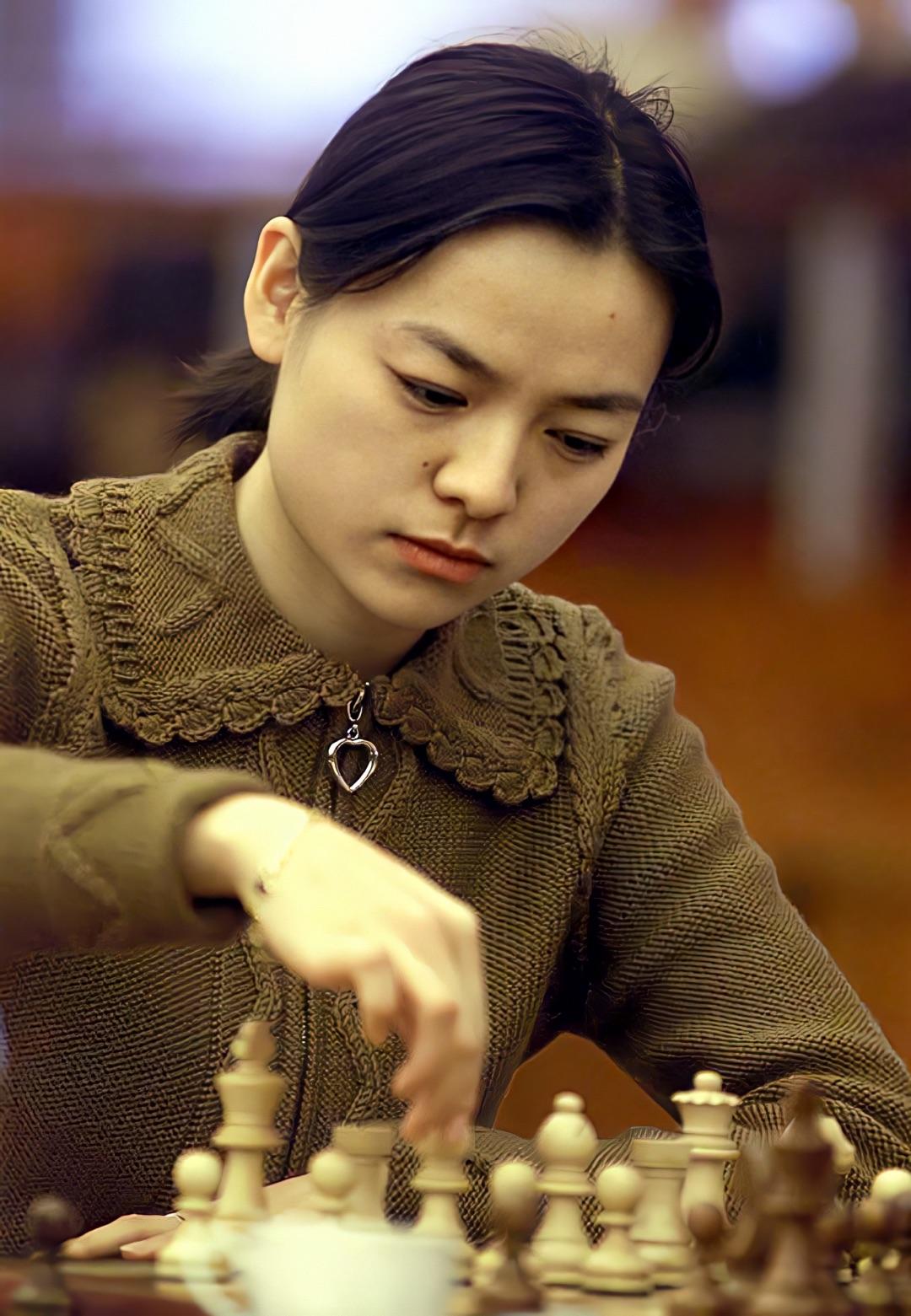 Zhu Chen, China's "Most Beautiful Queen of Chess": Give up Chinese ...