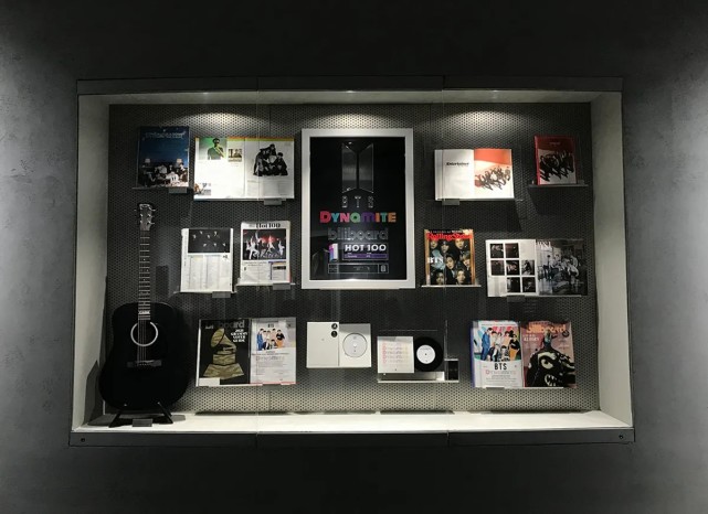 Visit to Korea's "HYBE INSIGHT" Museum!Experience the music road of ...