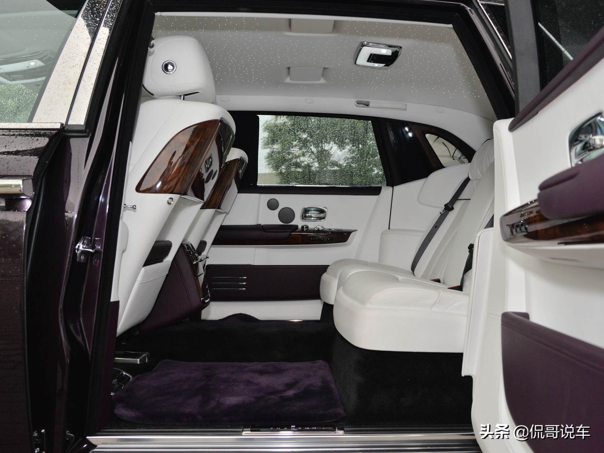 A top-notch car, a symbol of status and wealth, the real Rolls-Royce ...