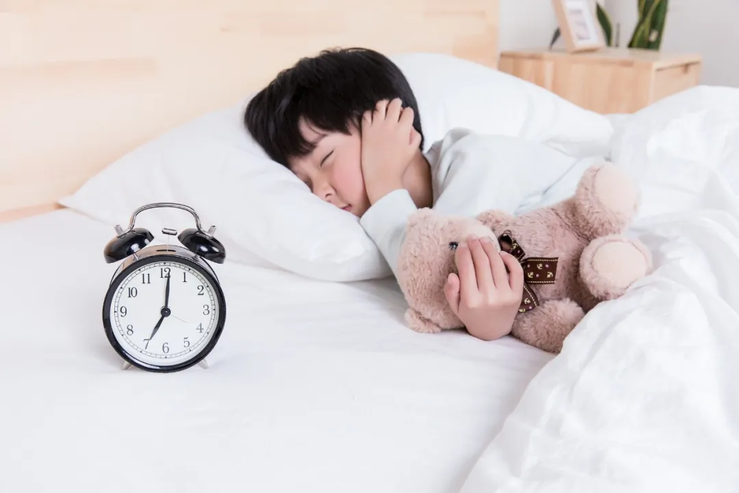 The child is sluggish in doing things, and the gold medal nurse teaches ...