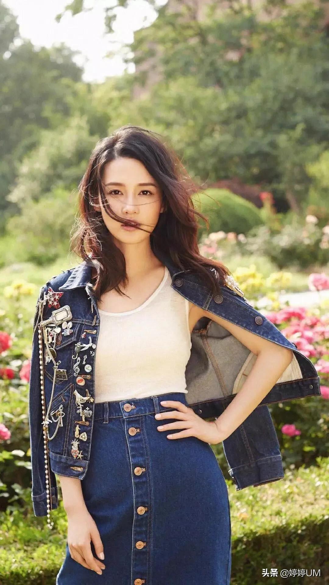 Li Qin, sexy and charming, hot body, beautiful appearance, good-looking ...