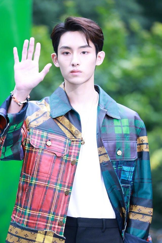 Male star competition without seminary!Wu Yifan is elegant, Huang ...