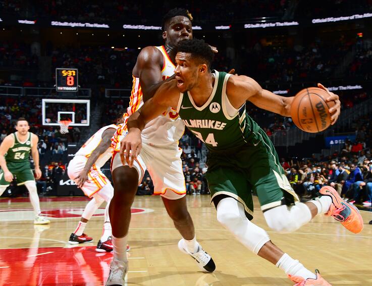 Boom 42+10+8+8 three points!Trey Young sets a fourth record in a crazy ...