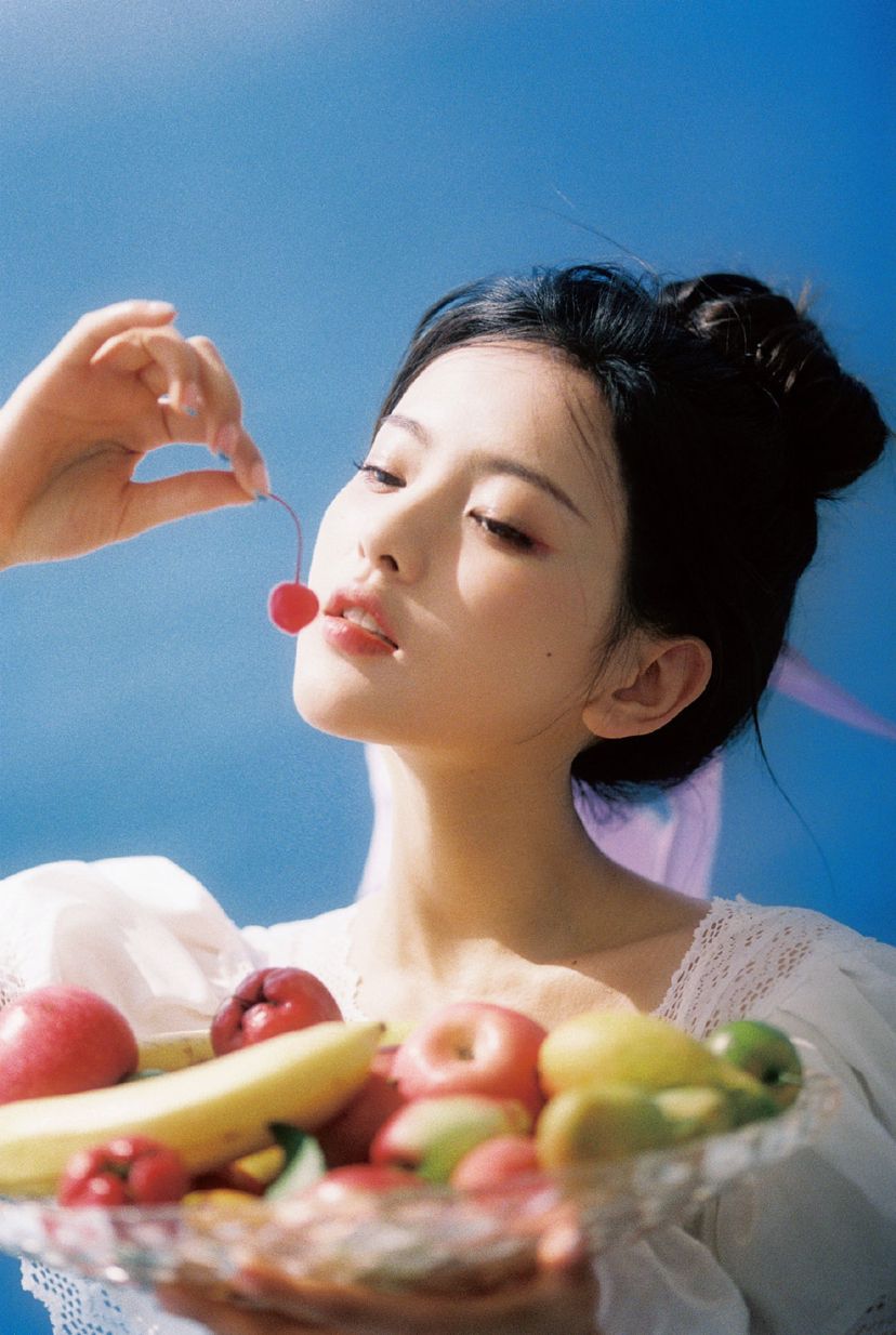 Ju Jingyi's Yan and Yang Chaoyue's Beauty - iMedia