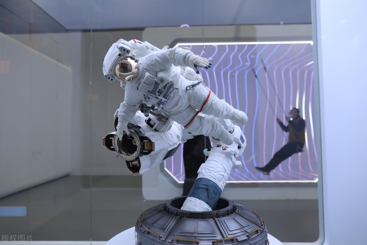 3 months in space, how do astronauts handle personal hygiene?Is there a ...