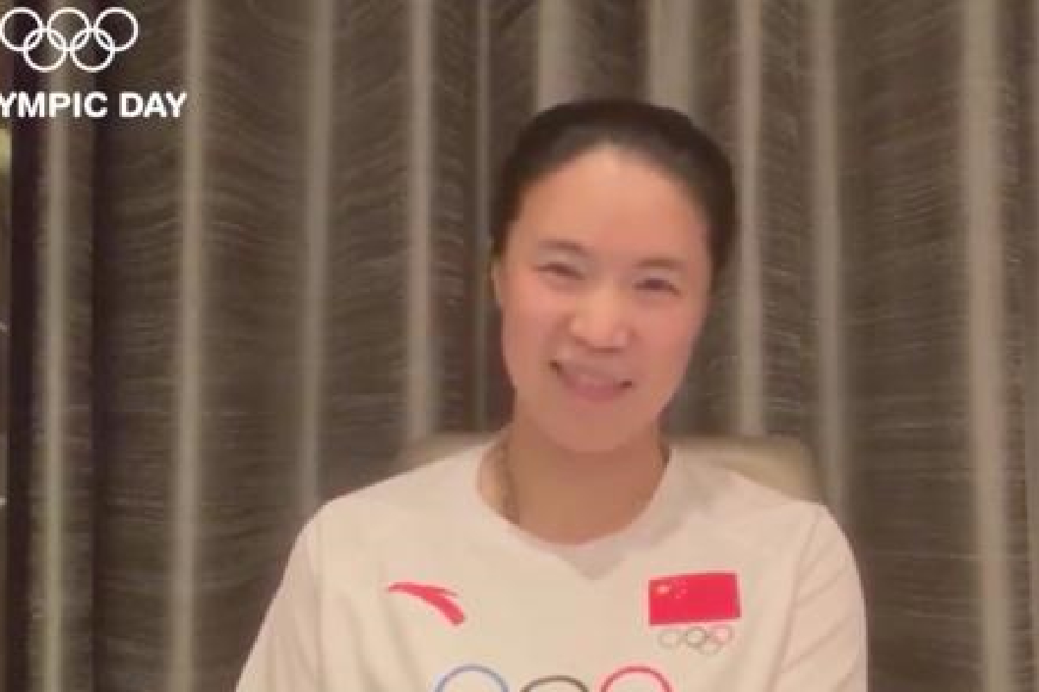 "Big Devil" was in vain in front of her baby, Zhang Yining was helpless ...