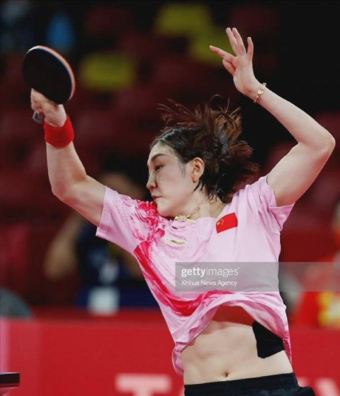 Chen Meng's abdominal muscles, Sun Yingsha's arm, and the figure of a ...