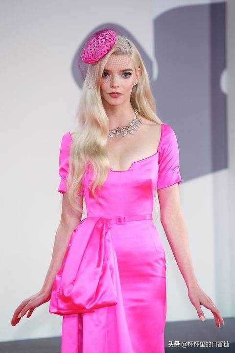 Elf girl from the magical world!Anya Taylor-Joy Dreamy Retro Style - iMedia