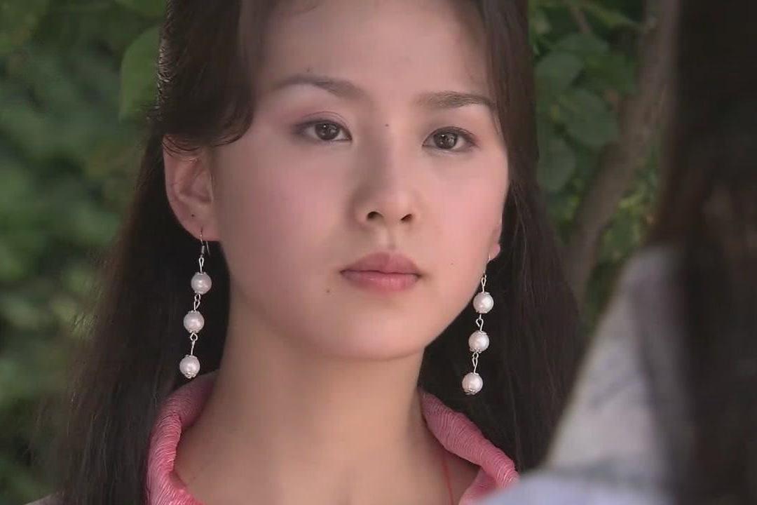 How important is "eye skills"?Some people wink their eyebrows to make ...