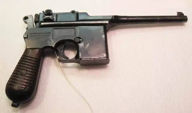 Can the Mauser C96 pistol be used as an air defense weapon?That's what ...