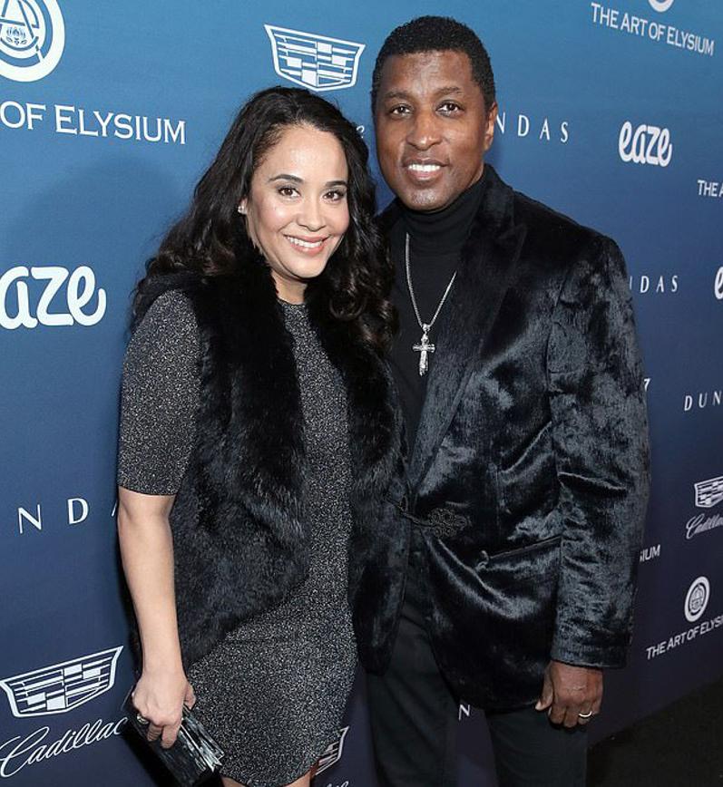 The well-known singer Babyface announced his divorce and issued a joint ...