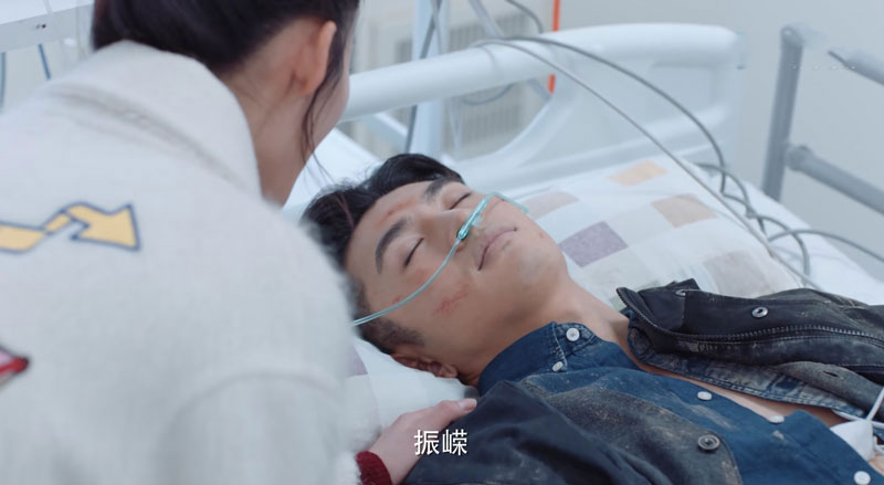 Flowers on the sea: Du Xiaosu persuaded the wine to be forced to kiss ...