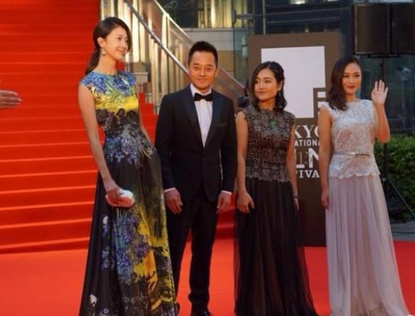 Has played the lead of Lian Xing Gong, played in "The Summer Solstice ...