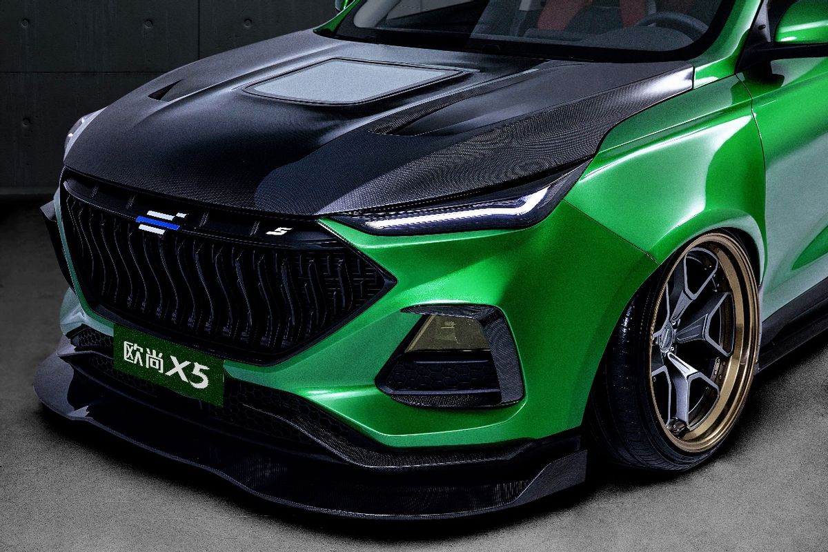 Changan Auchan X5 Green Goblin strikes, showing its athletic instinct ...