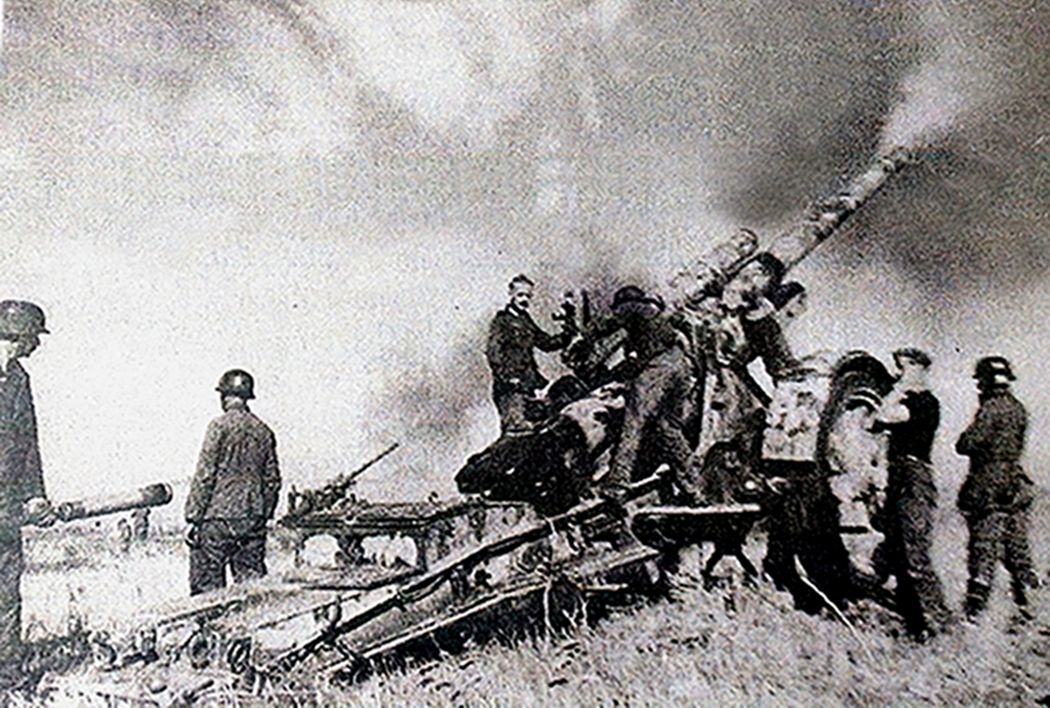 The 210mm Mörser 18 heavy mortar gun of the German artillery of World ...