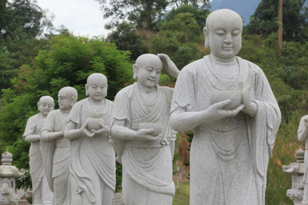 Why is stepping on the threshold a taboo?Why is the threshold of the ...