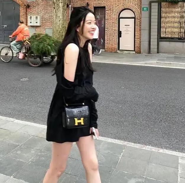 The two Huayi Wang brothers, how brilliant they are when they spend money like the earth, they ...