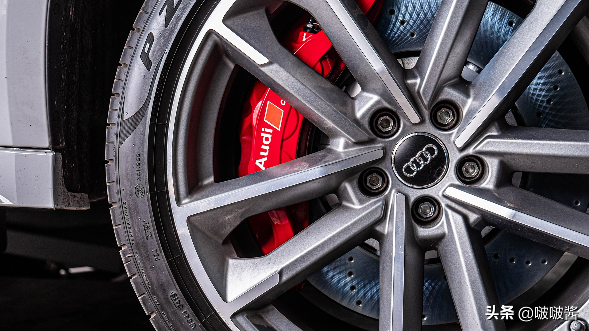 Audi A7 modified Aquipolo 9N brakes, it is the old driver who will step ...