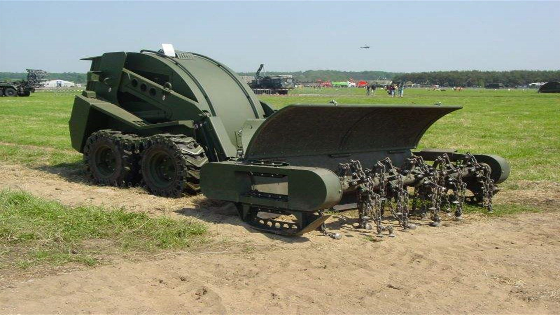 How fierce the domestic mine car is!Can deploy 1,000 mines at a time ...