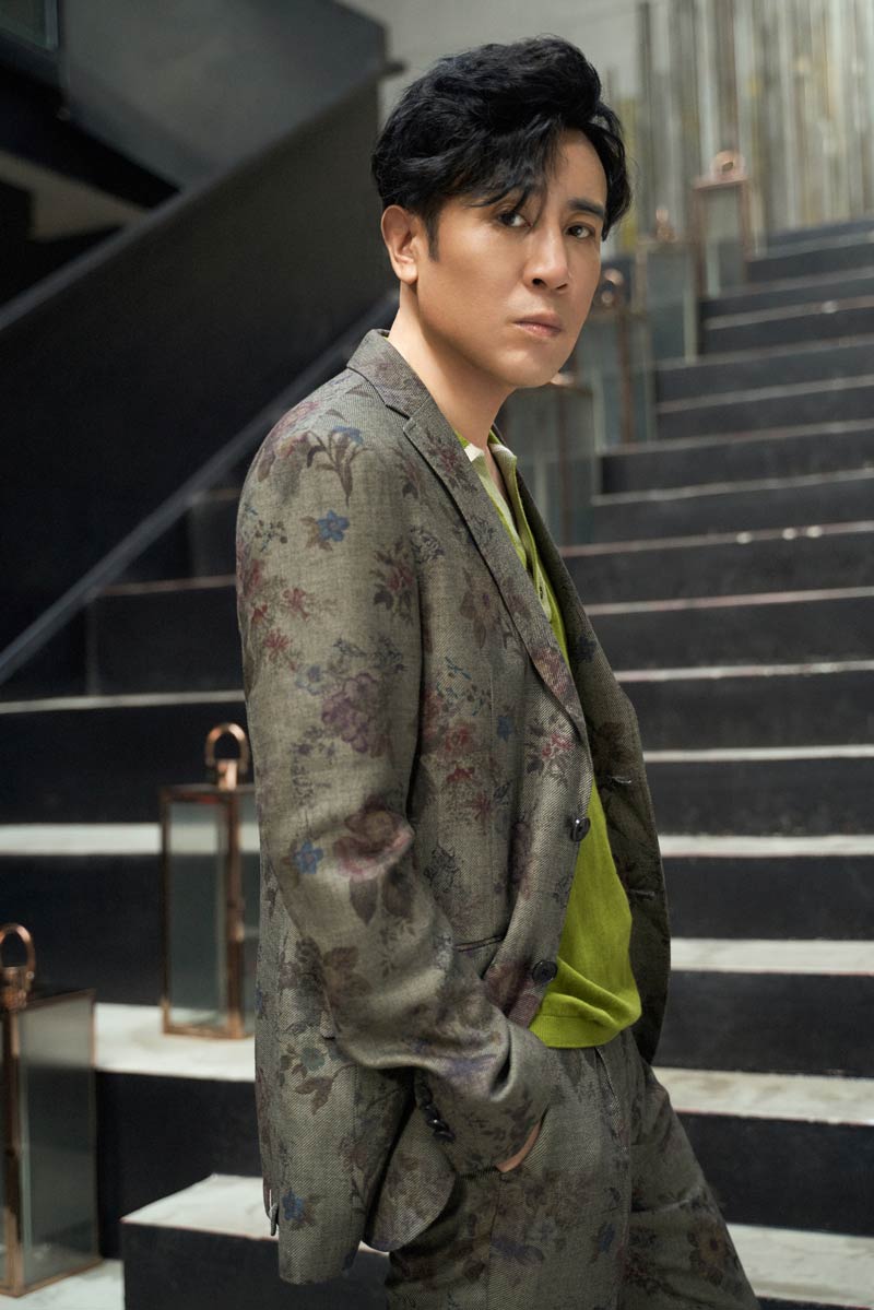 Yu Hewei's growth experience, grew up drinking from his big sister's ...