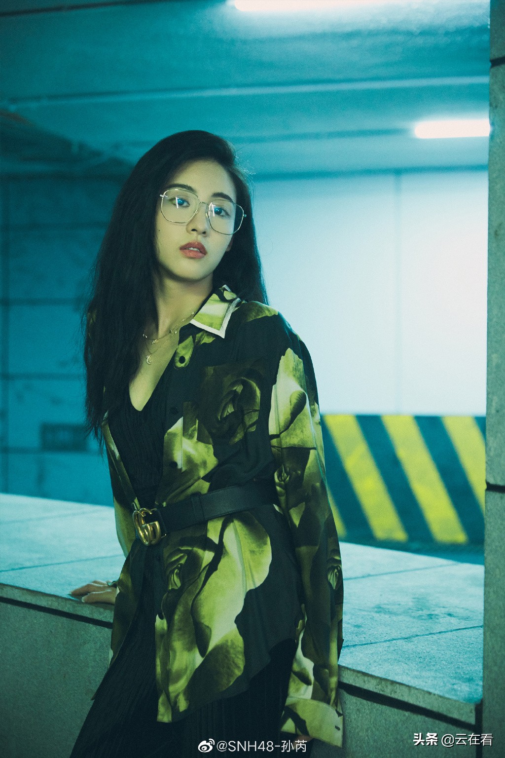 Beauty artist SNH48-Sun Rui charming photo appreciation, very charming ...