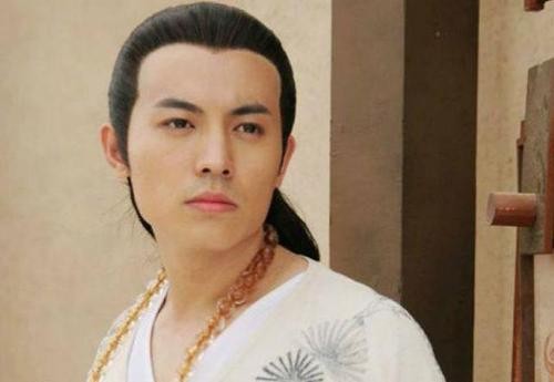 Wuhua Cui Peng, known as the "most handsome monk", was once a smash hit, but he became a male ...