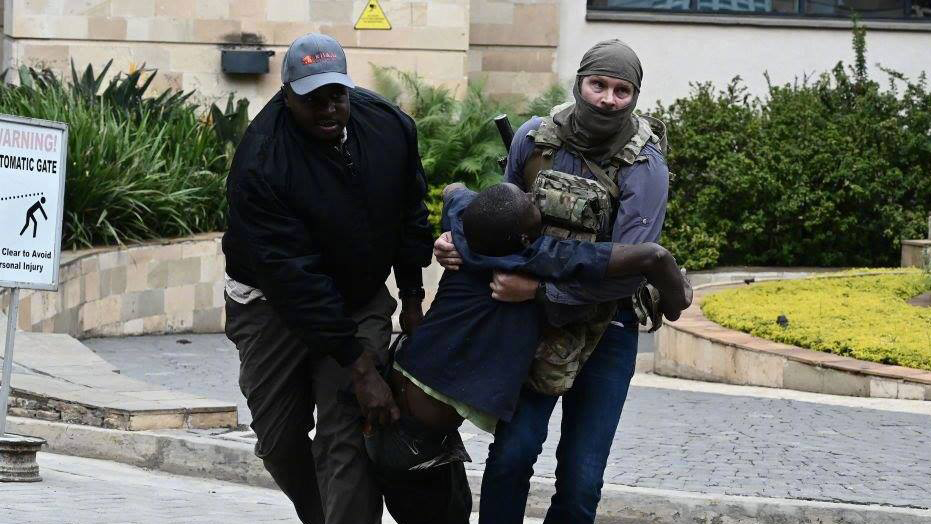 People saved six hundred hostages!Why is this British Special Forces so ...