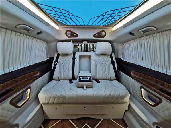 Mercedes-Benz V260L high-top Bach version, light luxury European luxury design - iMedia